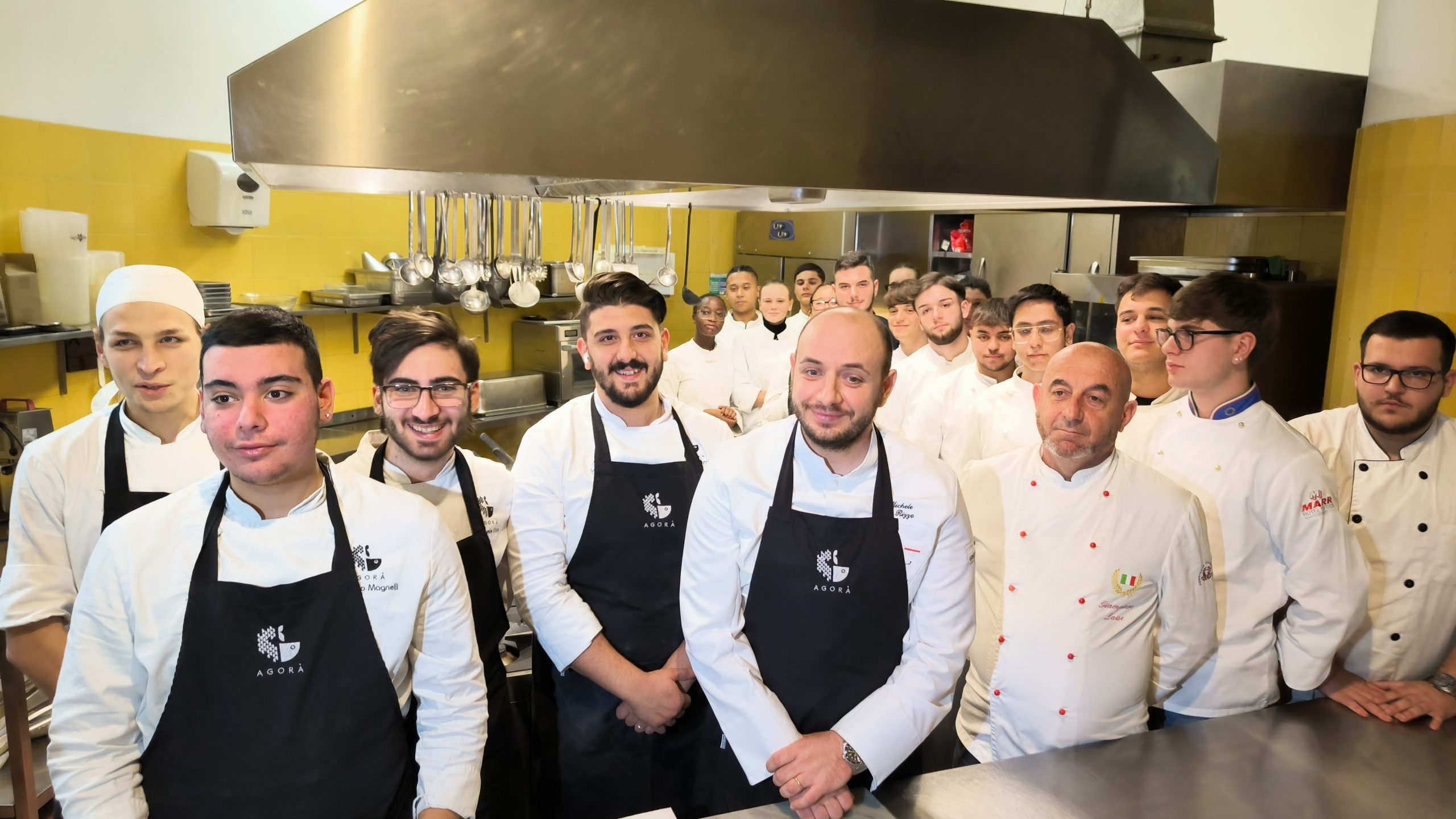Gli studenti dell’alberghiero di Cosenza a scuola di cucina con lo chef ...